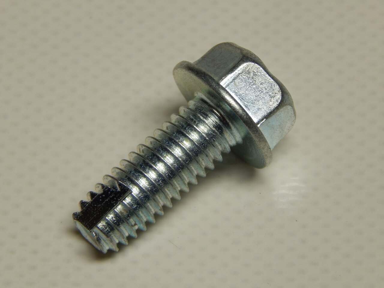 Self Tapping Bolt – Kym Industries, Inc.