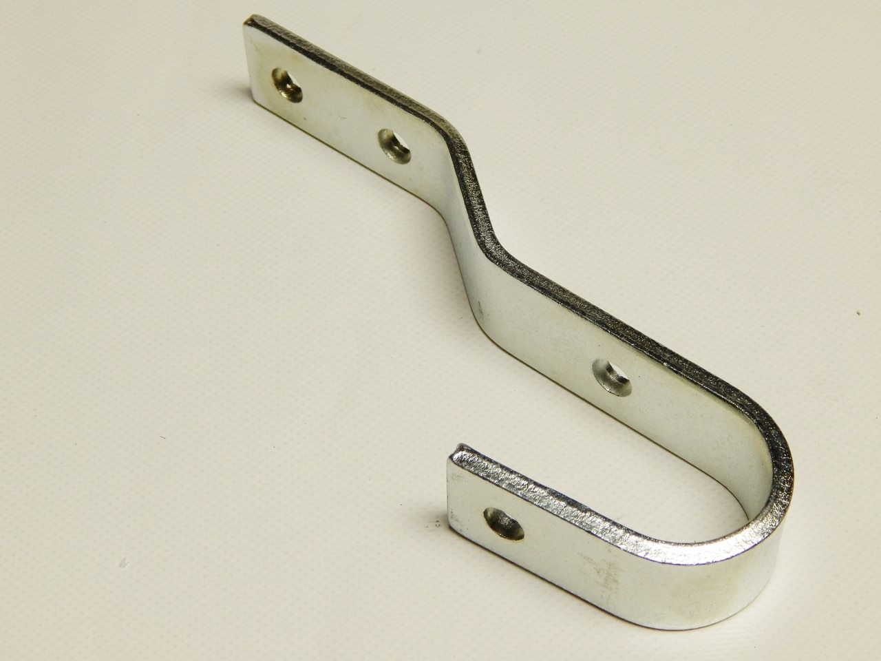 Single Retainer (J-Hook) – Kym Industries, Inc.